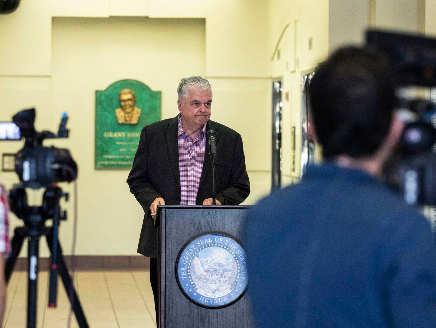 Sisolak says schools to continue to provide meals through closures