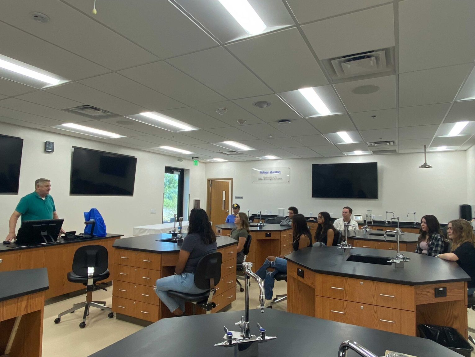 WNC Fallon unveils new science lab